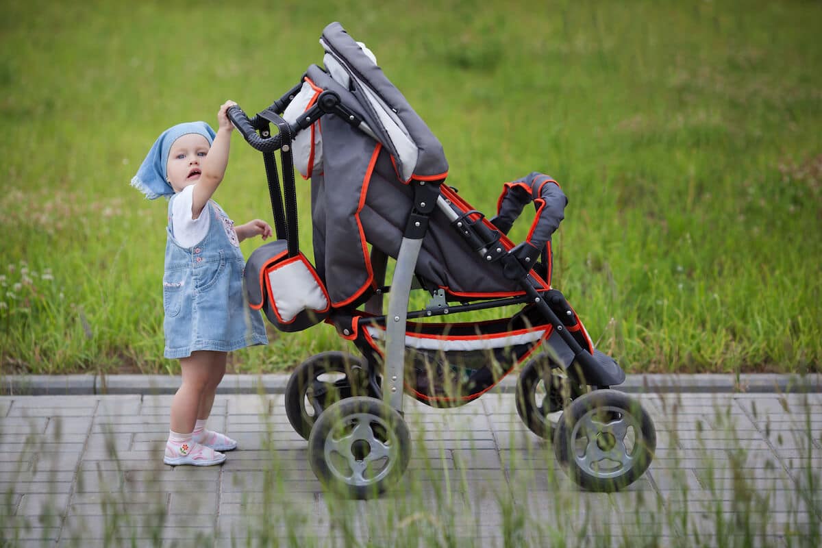Der Therapie Buggy Fur Kinder Mobilitat Und Entwicklung Hand In Handfeed